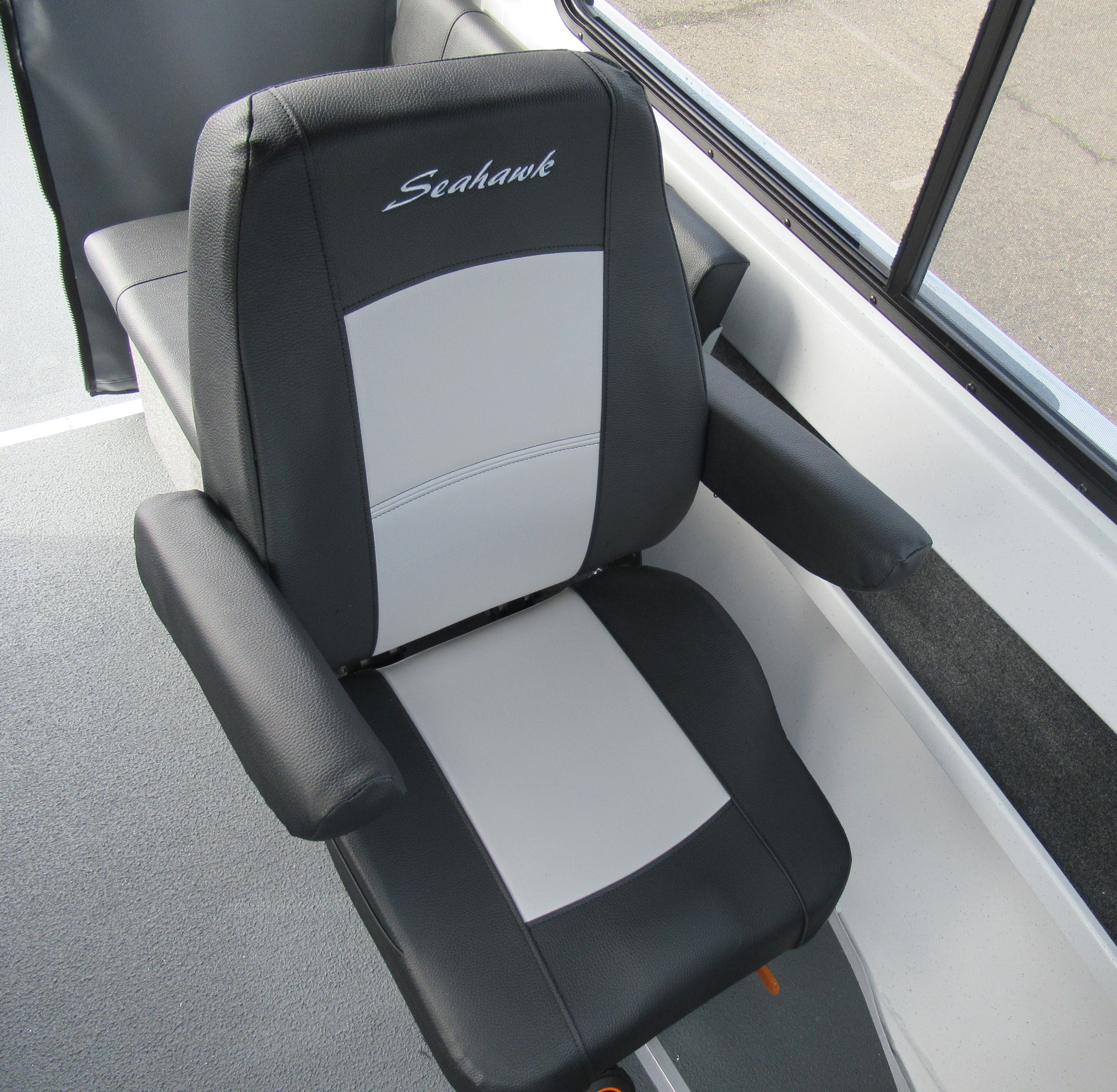 18′-20′ Seahawk Outboard Options - North River Boats