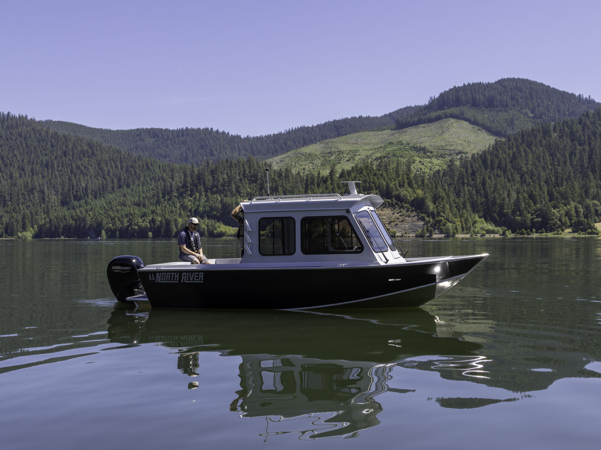 21′ COHO HARD TOP - North River Boats